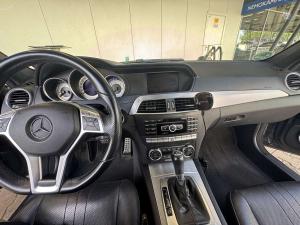 Melns Mercedes-Benz C 300 2011 Viļņa, ar dzinēja tilpumu 2.99 L un nobraukumu 384 tūkst. km par 7000 €, foto 13 vietnē AUTOMOTO.COM.LV