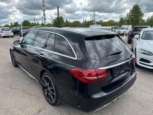 Black Mercedes-Benz C 300 2018 in Panevezys, with an engine capacity of 2.00 L and mileage of 228 thousand km for 19999 €, photo 5 on AUTOMOTO.COM.LV