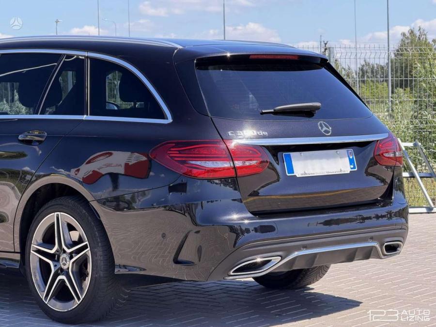 Black Mercedes-Benz C 300 2019 in Taurage, with an engine capacity of 2.00 L and mileage of 247 thousand km for 16900 €, photo 10 on AUTOMOTO.COM.LV