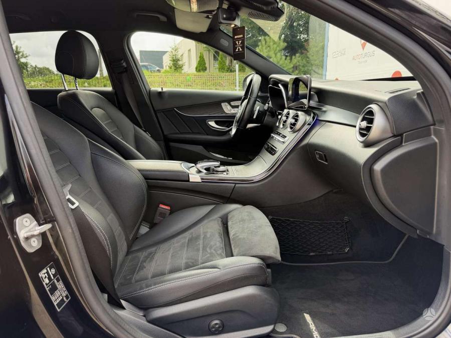 Black Mercedes-Benz C 300 2019 in Taurage, with an engine capacity of 2.00 L and mileage of 247 thousand km for 16300 €, photo 15 on AUTOMOTO.COM.LV