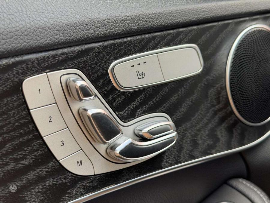 Black Mercedes-Benz C 300 2019 in Taurage, with an engine capacity of 2.00 L and mileage of 247 thousand km for 16300 €, photo 25 on AUTOMOTO.COM.LV
