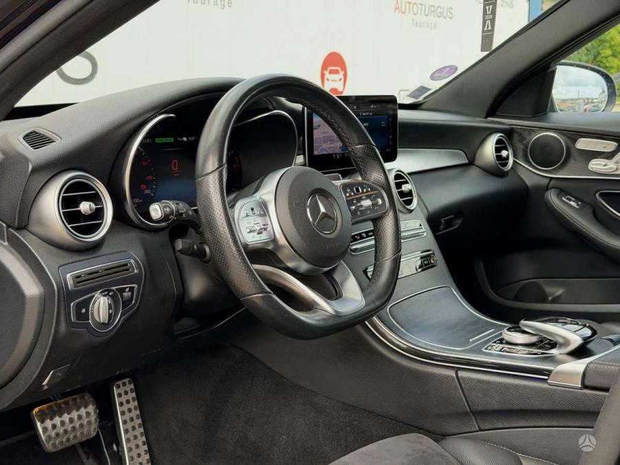 Black Mercedes-Benz C 300 2019 in Taurage, with an engine capacity of 2.00 L and mileage of 247 thousand km for 15800 €, photo 14 on AUTOMOTO.COM.LV