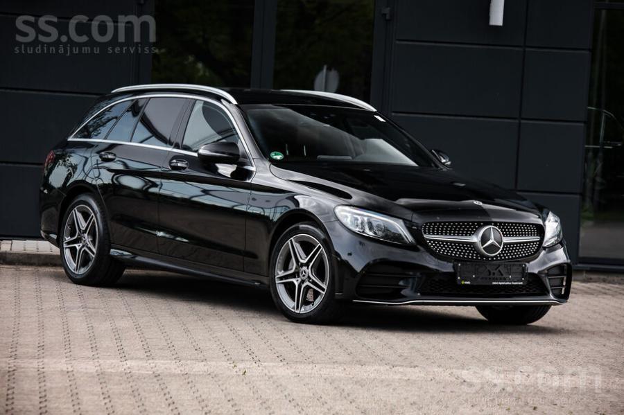 Black Mercedes-Benz C 300 2020 in Riga, with an engine capacity of 2.00 L and mileage of 0 thousand km for 18500 €, photo 3 on AUTOMOTO.COM.LV