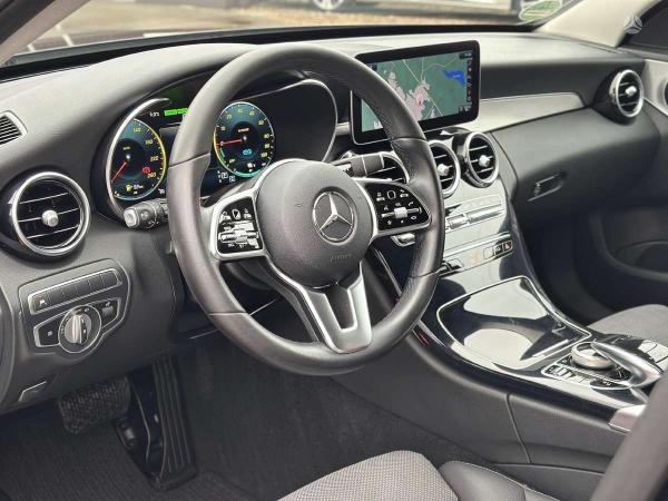 Черный Мерседес Ц 300 2020 в Тельшяй, объемом двигателя 1.99 л и пробегом 208 тыс. км за 19300 €, фото 11 на AUTOMOTO.COM.LV