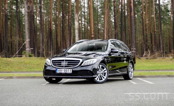 Black Mercedes-Benz C 300 2020 in Riga, with an engine capacity of 2.00 L and mileage of 167 thousand km for 26990 €, photo 1 on AUTOMOTO.COM.LV