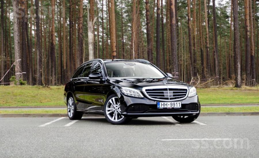 Melns Mercedes-Benz C 300 2020 Rīga, ar dzinēja tilpumu 2.00 L un nobraukumu 167 tūkst. km par 26990 €, foto 2 vietnē AUTOMOTO.COM.LV