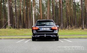 Melns Mercedes-Benz C 300 2020 Rīga, ar dzinēja tilpumu 2.00 L un nobraukumu 167 tūkst. km par 26990 €, foto 6 vietnē AUTOMOTO.COM.LV
