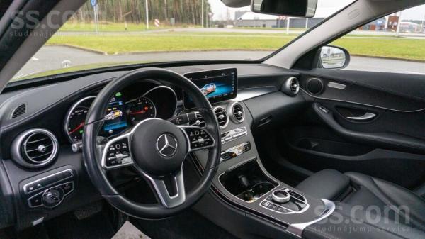 Black Mercedes-Benz C 300 2020 in Riga, with an engine capacity of 2.00 L and mileage of 167 thousand km for 26990 €, photo 9 on AUTOMOTO.COM.LV
