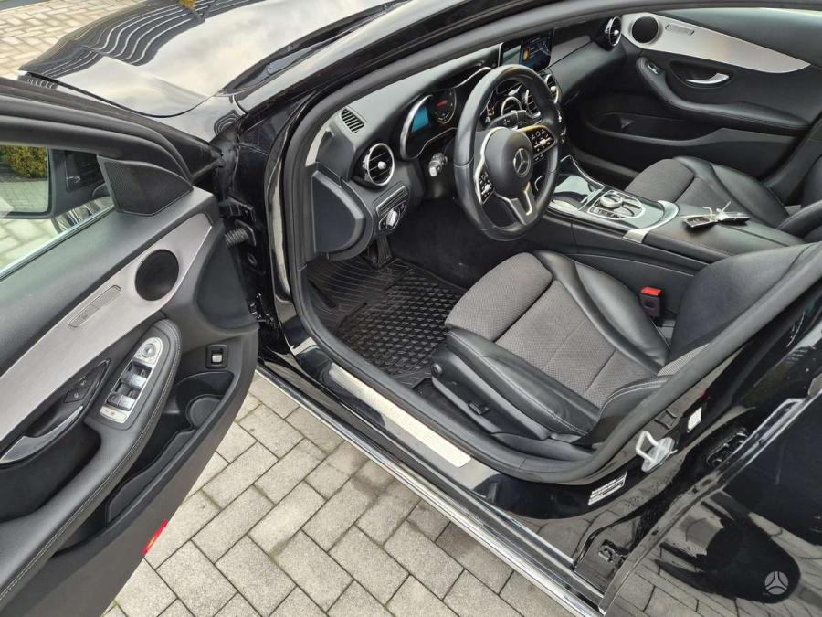 Melns Mercedes-Benz C 300 2020 Klaipėda, ar dzinēja tilpumu 2.00 L un nobraukumu 255 tūkst. km par 16400 €, foto 11 vietnē AUTOMOTO.COM.LV