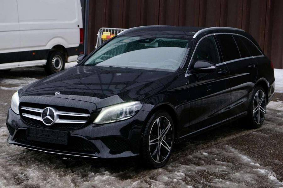 Melns Mercedes-Benz C 300 2020 Kauņa, ar dzinēja tilpumu 1.95 L un nobraukumu 224 tūkst. km par 16300 €, foto 4 vietnē AUTOMOTO.COM.LV