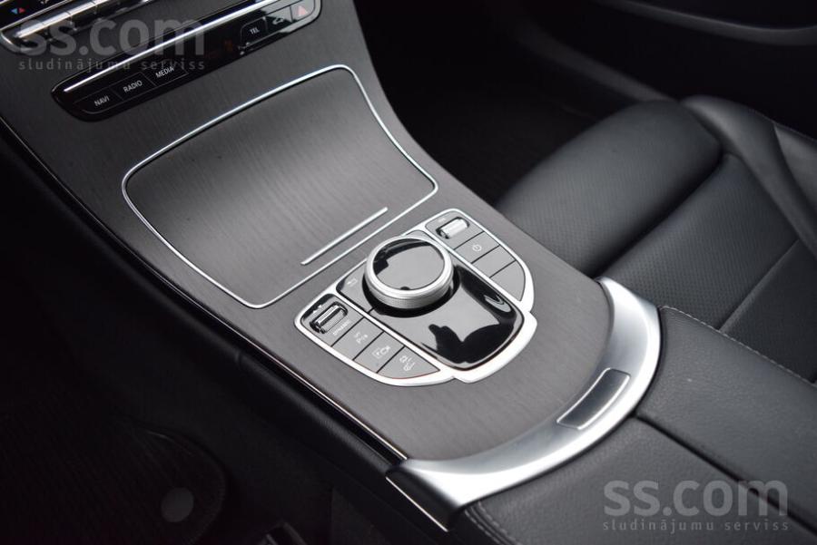 Melns Mercedes-Benz C 300 2020 Rīga, ar dzinēja tilpumu 2.00 L un nobraukumu 168 tūkst. km par 18900 €, foto 6 vietnē AUTOMOTO.COM.LV