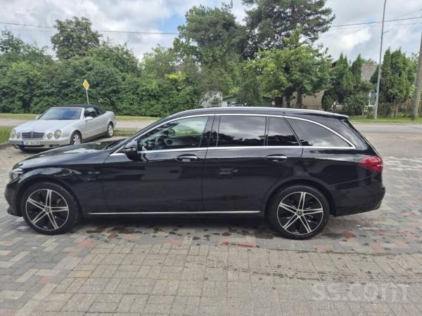Black Mercedes-Benz C 300 2020 in Ogre, with an engine capacity of 2.00 L and mileage of 245 thousand km for 17500 €, photo 4 on AUTOMOTO.COM.LV