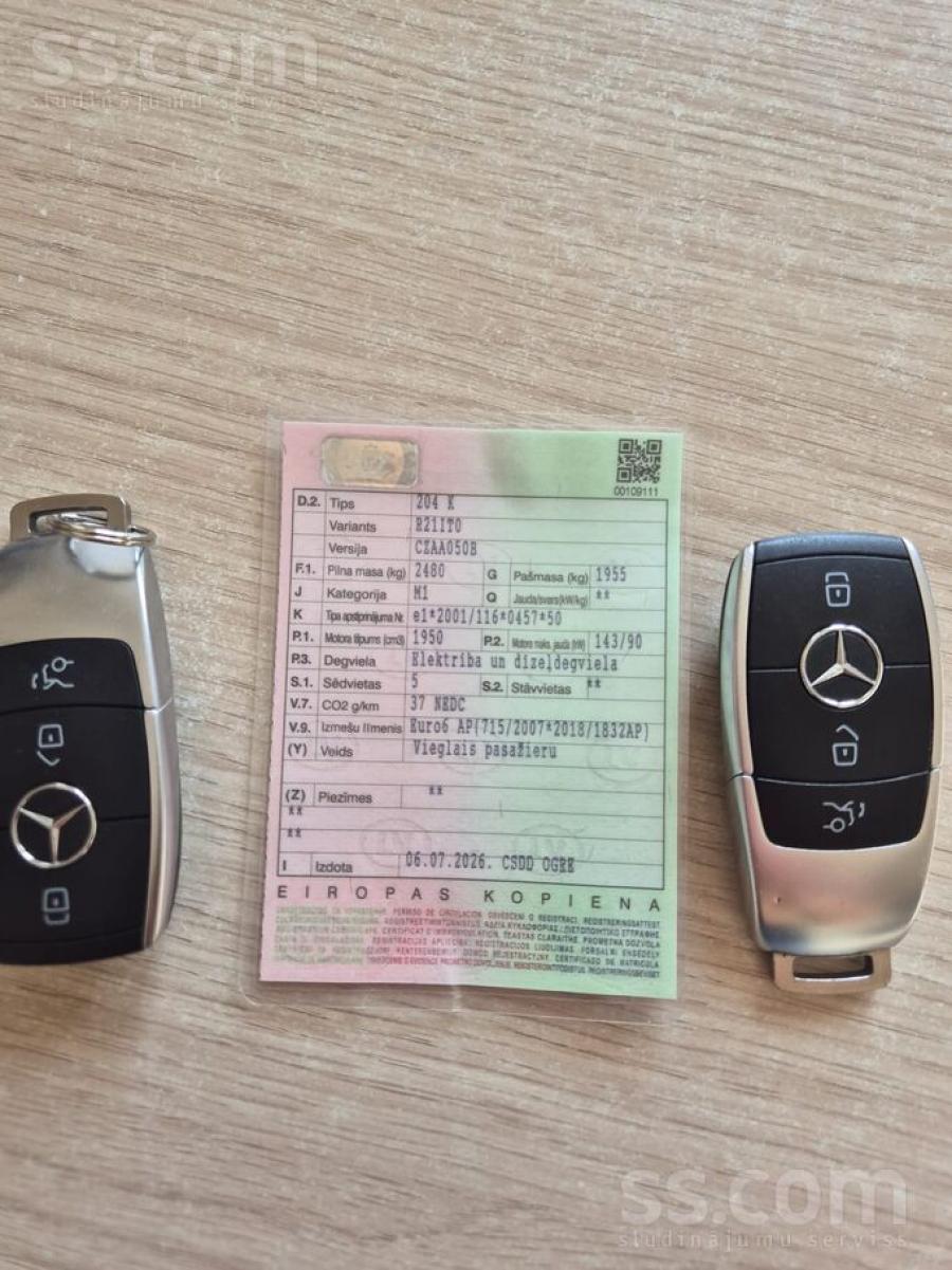 Black Mercedes-Benz C 300 2020 in Ogre, with an engine capacity of 2.00 L and mileage of 245 thousand km for 17500 €, photo 8 on AUTOMOTO.COM.LV