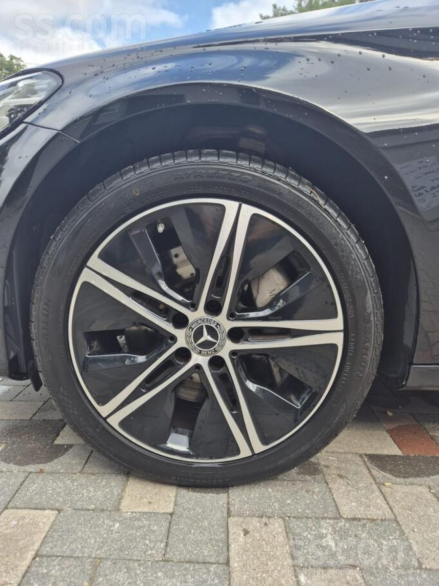 Black Mercedes-Benz C 300 2020 in Ogre, with an engine capacity of 2.00 L and mileage of 245 thousand km for 17500 €, photo 10 on AUTOMOTO.COM.LV