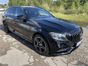 Melns Mercedes-Benz C 300 2020 Šauļi, ar dzinēja tilpumu 2.00 L un nobraukumu 115 tūkst. km par 15800 €, foto  vietnē AUTOMOTO.COM.LV