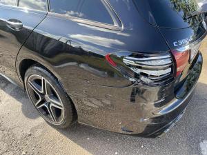 Melns Mercedes-Benz C 300 2020 Šauļi, ar dzinēja tilpumu 2.00 L un nobraukumu 115 tūkst. km par 15800 €, foto 6 vietnē AUTOMOTO.COM.LV