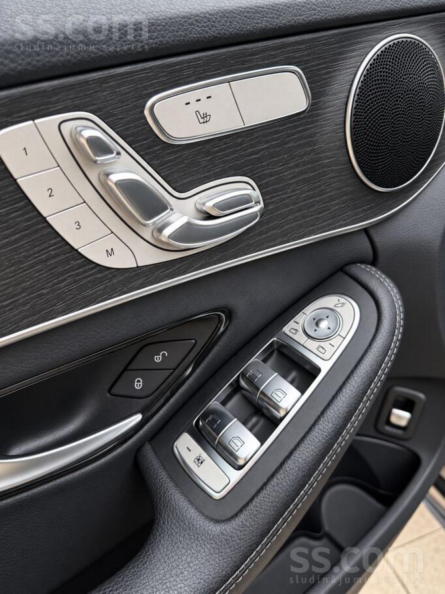 Black Mercedes-Benz C 300 2020 in Riga, with an engine capacity of 2.00 L and mileage of 194 thousand km for 21099 €, photo 14 on AUTOMOTO.COM.LV