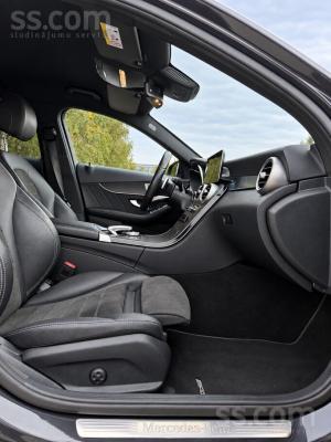 Black Mercedes-Benz C 300 2020 in Riga, with an engine capacity of 2.00 L and mileage of 194 thousand km for 21099 €, photo 17 on AUTOMOTO.COM.LV