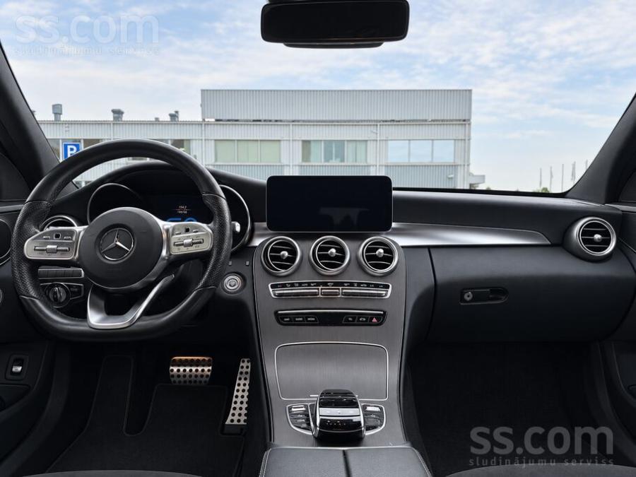 Black Mercedes-Benz C 300 2020 in Riga, with an engine capacity of 2.00 L and mileage of 194 thousand km for 21099 €, photo 19 on AUTOMOTO.COM.LV