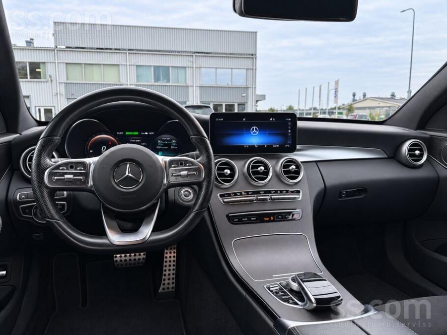 Black Mercedes-Benz C 300 2020 in Riga, with an engine capacity of 2.00 L and mileage of 194 thousand km for 21099 €, photo 20 on AUTOMOTO.COM.LV