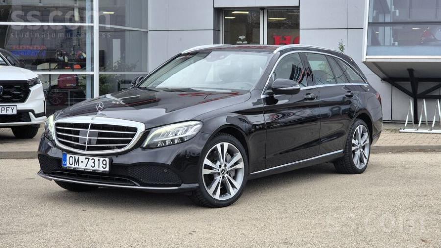 Melns Mercedes-Benz C 300 2020 Rīga, ar dzinēja tilpumu 2.00 L un nobraukumu 168 tūkst. km par 19900 €, foto 2 vietnē AUTOMOTO.COM.LV