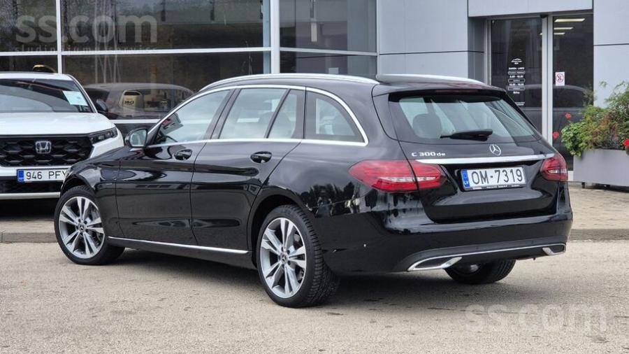 Melns Mercedes-Benz C 300 2020 Rīga, ar dzinēja tilpumu 2.00 L un nobraukumu 168 tūkst. km par 19900 €, foto 12 vietnē AUTOMOTO.COM.LV