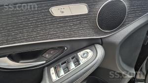 Melns Mercedes-Benz C 300 2020 Rīga, ar dzinēja tilpumu 2.00 L un nobraukumu 168 tūkst. km par 19900 €, foto 49 vietnē AUTOMOTO.COM.LV