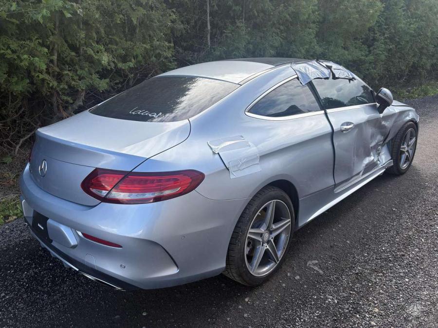 Zils Mercedes-Benz C 300 2017 Kauņa, ar dzinēja tilpumu 2.00 L un nobraukumu 123 tūkst. km par 12999 €, foto 18 vietnē AUTOMOTO.COM.LV