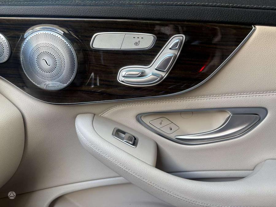 Zils Mercedes-Benz C 300 2017 Kauņa, ar dzinēja tilpumu 2.00 L un nobraukumu 123 tūkst. km par 12999 €, foto 26 vietnē AUTOMOTO.COM.LV
