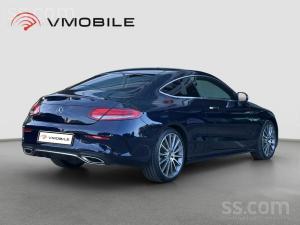 Blue Mercedes-Benz C 300 2020 in Riga, with an engine capacity of 2.00 L and mileage of 18 thousand km for 41990 €, photo 3 on AUTOMOTO.COM.LV