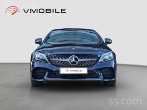 Blue Mercedes-Benz C 300 2020 in Riga, with an engine capacity of 2.00 L and mileage of 18 thousand km for 41990 €, photo 4 on AUTOMOTO.COM.LV