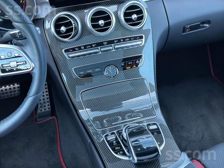 Blue Mercedes-Benz C 300 2020 in Riga, with an engine capacity of 2.00 L and mileage of 18 thousand km for 41990 €, photo 10 on AUTOMOTO.COM.LV