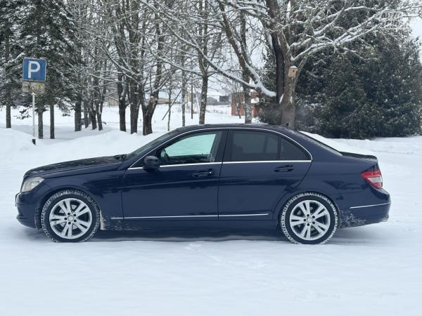 Blue Mercedes-Benz C 300 2010 in Vilnius, with an engine capacity of 3.00 L and mileage of 240 thousand km for 6700 €, photo 3 on AUTOMOTO.COM.LV