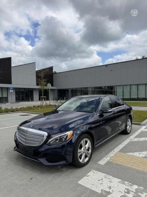 Zils Mercedes-Benz C 300 2015 Viļņa, ar dzinēja tilpumu 1.99 L un nobraukumu 95 tūkst. km par 15200 €, foto  vietnē AUTOMOTO.COM.LV