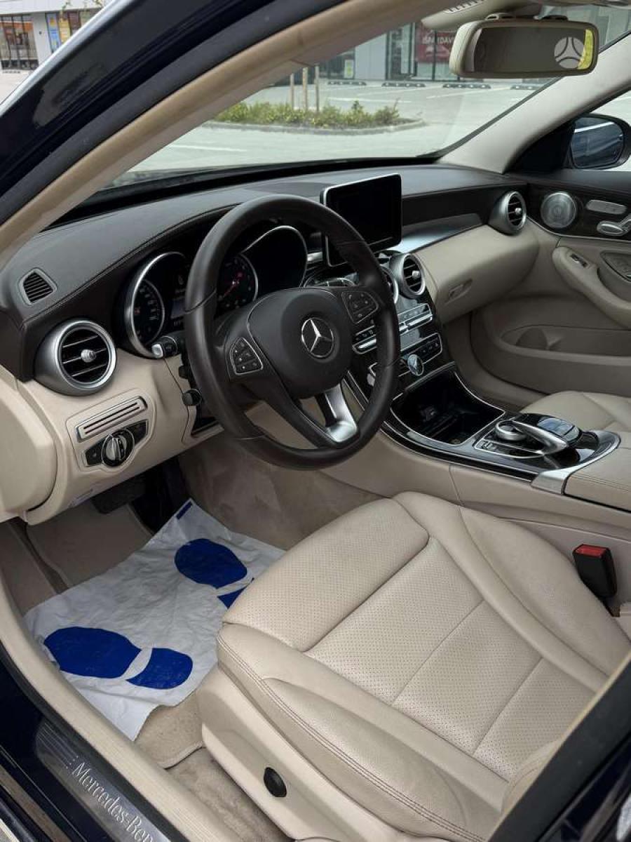 Blue Mercedes-Benz C 300 2015 in Vilnius, with an engine capacity of 1.99 L and mileage of 95 thousand km for 15200 €, photo 7 on AUTOMOTO.COM.LV