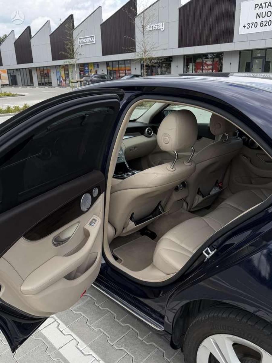 Blue Mercedes-Benz C 300 2015 in Vilnius, with an engine capacity of 1.99 L and mileage of 95 thousand km for 15200 €, photo 8 on AUTOMOTO.COM.LV