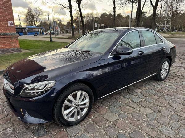 Zils Mercedes-Benz C 300 2019 Klaipėda, ar dzinēja tilpumu 1.99 L un nobraukumu 88 tūkst. km par 24500 €, foto 3 vietnē AUTOMOTO.COM.LV