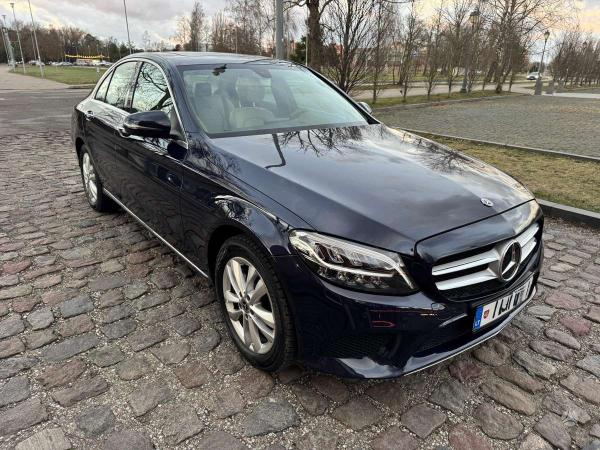 Zils Mercedes-Benz C 300 2019 Klaipėda, ar dzinēja tilpumu 1.99 L un nobraukumu 88 tūkst. km par 24500 €, foto 9 vietnē AUTOMOTO.COM.LV