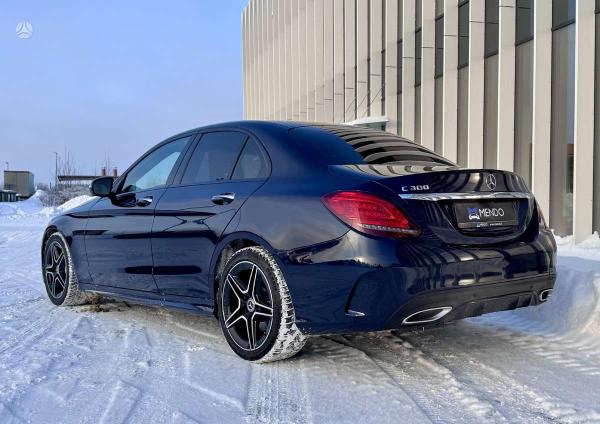 Zils Mercedes-Benz C 300 2020 Viļņa, ar dzinēja tilpumu 1.99 L un nobraukumu 47 tūkst. km par 24900 €, foto 3 vietnē AUTOMOTO.COM.LV