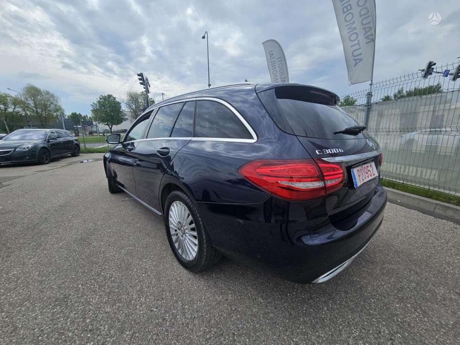 Zils Mercedes-Benz C 300 2016 Kauņa, ar dzinēja tilpumu 2.10 L un nobraukumu 272 tūkst. km par 11999 €, foto 14 vietnē AUTOMOTO.COM.LV
