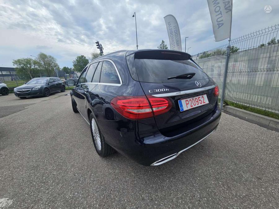 Zils Mercedes-Benz C 300 2016 Kauņa, ar dzinēja tilpumu 2.10 L un nobraukumu 272 tūkst. km par 11999 €, foto 15 vietnē AUTOMOTO.COM.LV