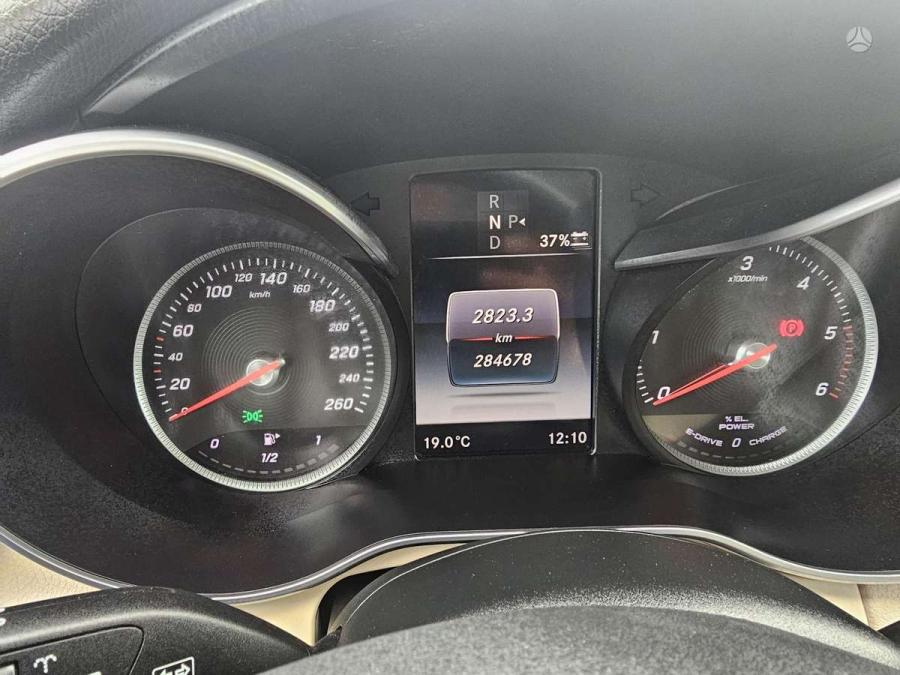 Zils Mercedes-Benz C 300 2016 Kauņa, ar dzinēja tilpumu 2.10 L un nobraukumu 272 tūkst. km par 11999 €, foto 28 vietnē AUTOMOTO.COM.LV