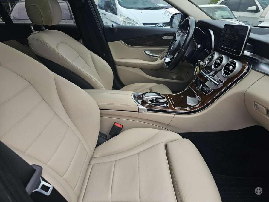 Zils Mercedes-Benz C 300 2016 Kauņa, ar dzinēja tilpumu 2.10 L un nobraukumu 272 tūkst. km par 11999 €, foto 30 vietnē AUTOMOTO.COM.LV