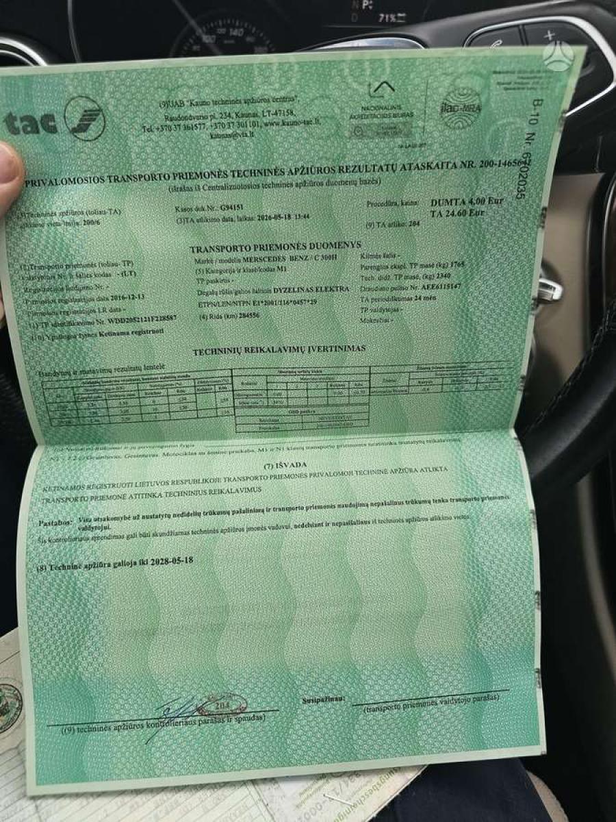 Blue Mercedes-Benz C 300 2016 in Kaunas, with an engine capacity of 2.20 L and mileage of 273 thousand km for 11750 €, photo 3 on AUTOMOTO.COM.LV