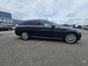 Blue Mercedes-Benz C 300 2016 in Kaunas, with an engine capacity of 2.20 L and mileage of 273 thousand km for 11750 €, photo 4 on AUTOMOTO.COM.LV