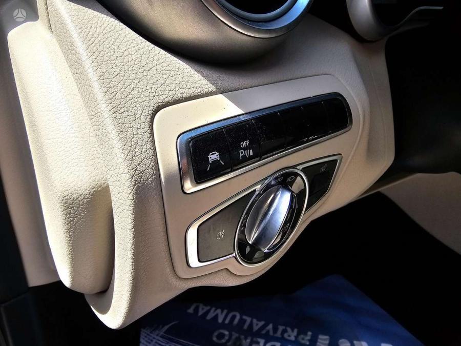 Синий Мерседес Ц 300 2016 в Каунас, объемом двигателя 2.10 л и пробегом 271 тыс. км за 10999 €, фото 20 на AUTOMOTO.COM.LV