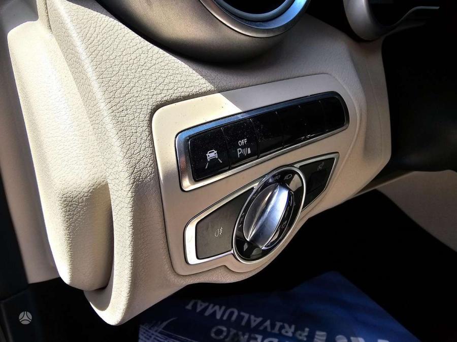 Синий Мерседес Ц 300 2016 в Каунас, объемом двигателя 2.10 л и пробегом 280 тыс. км за 11500 €, фото 34 на AUTOMOTO.COM.LV