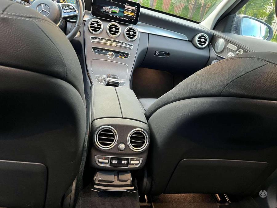 Синий Мерседес Ц 300 2019 в Каунас, объемом двигателя 1.99 л и пробегом 59 тыс. км за 20500 €, фото 14 на AUTOMOTO.COM.LV