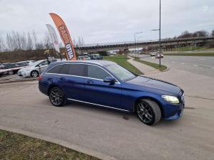 Zils Mercedes-Benz C 300 2020 Kauņa, ar dzinēja tilpumu 1.95 L un nobraukumu 313 tūkst. km par 18990 €, foto 5 vietnē AUTOMOTO.COM.LV