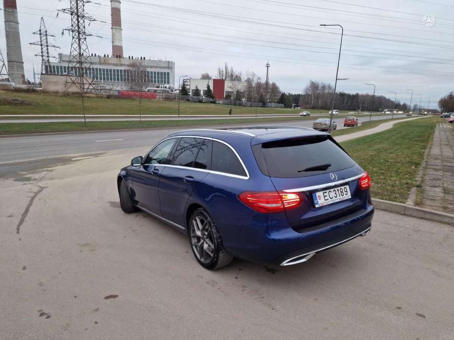Zils Mercedes-Benz C 300 2020 Kauņa, ar dzinēja tilpumu 1.95 L un nobraukumu 313 tūkst. km par 18990 €, foto 9 vietnē AUTOMOTO.COM.LV
